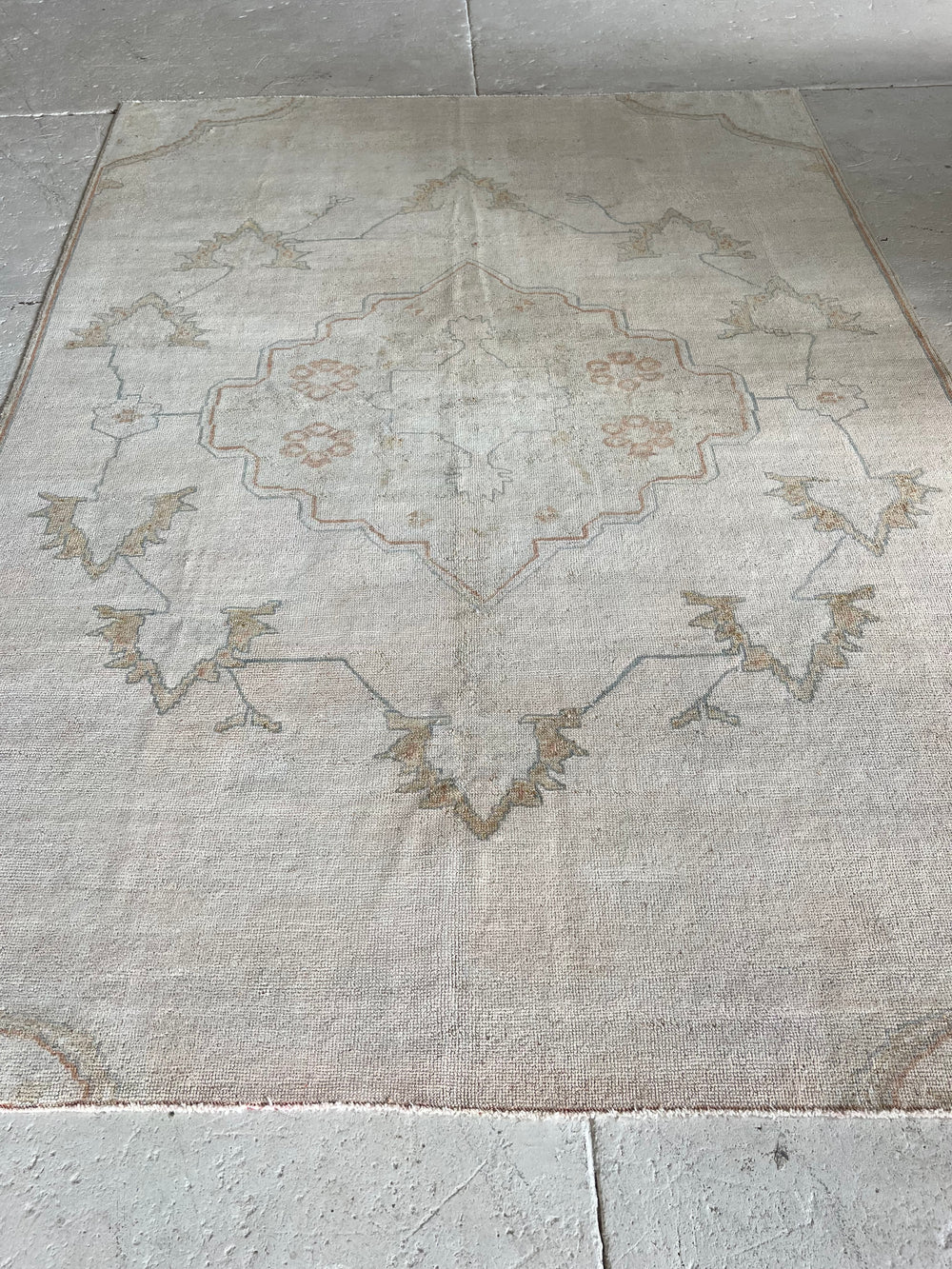“Let’s Talk Design” Series: Evan Millard – LillieKat Rugs